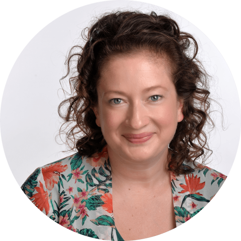 Female Voiceover Artist UK - Claire Wyatt Voiceovers